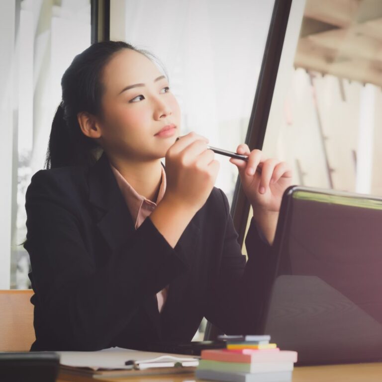 Visual Metaphors for Critical Thinking - Verbal Versa